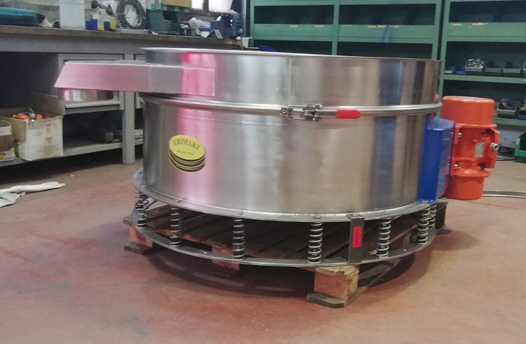 Direct discharge screen with one side motor - Erimaki